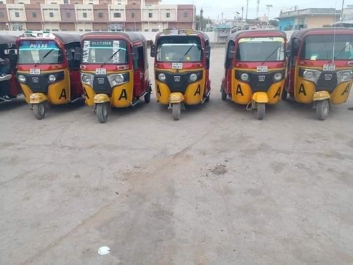 Maamulka Gobolka Banaadir oo laba midab u kala sameeyay bajaajta ...