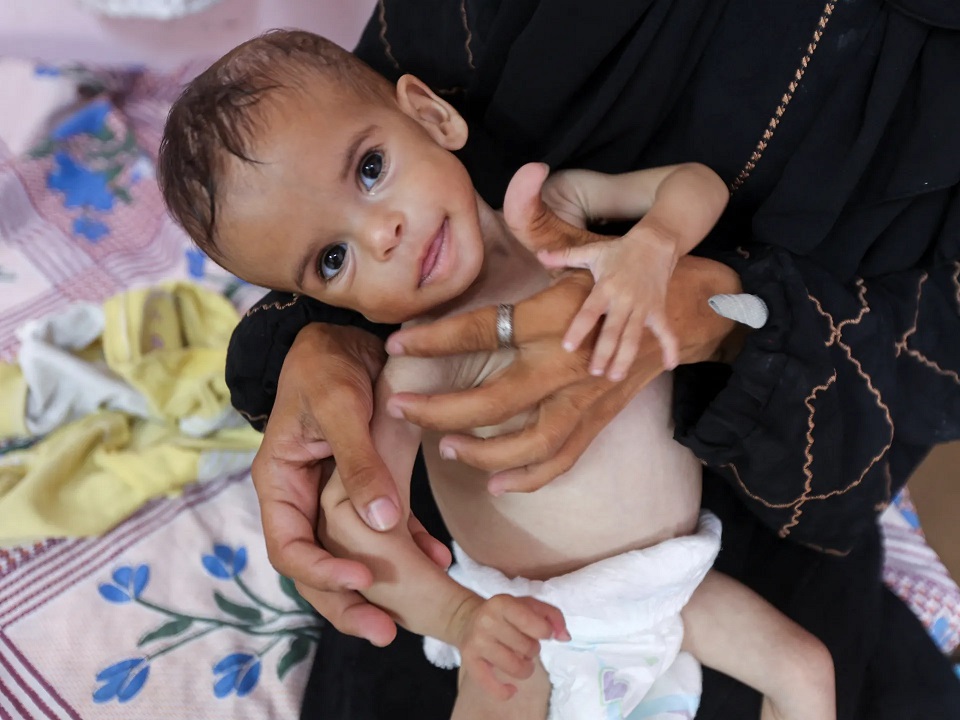 Dadka reer Gaza oo si aan la arkin gaajo ugu dhimanaya Marinka Gaza ...