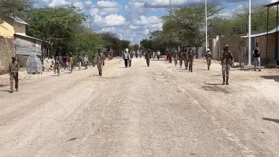 Ciidamada Dowladda oo laba jiho kaga sii siqaya Magaalada Baydhabo ...